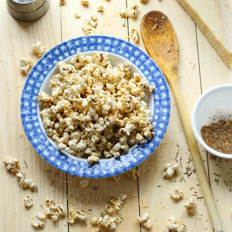 Easy Spicy Garlic Parmesan Popcorn - The Girl on Bloor