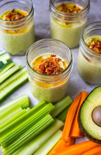 Avocado Hummus Snack Jars | The Girl on Bloor