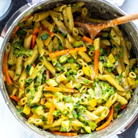 Easy One Pot Pasta Primavera - The Girl on Bloor